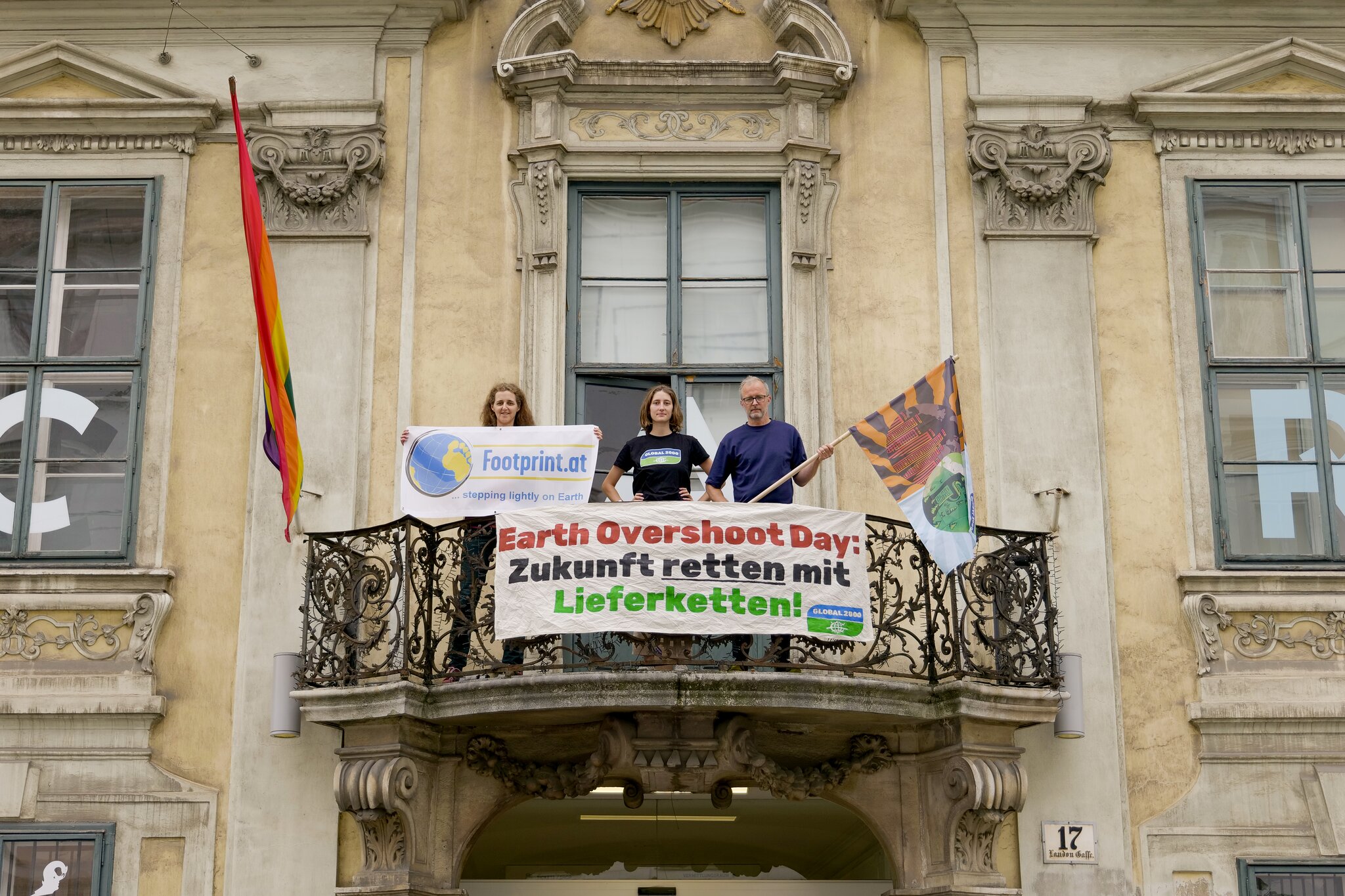 Josefstadt: Volkskundemuseum hisst Fahne zum Welterschöpfungstag ...
