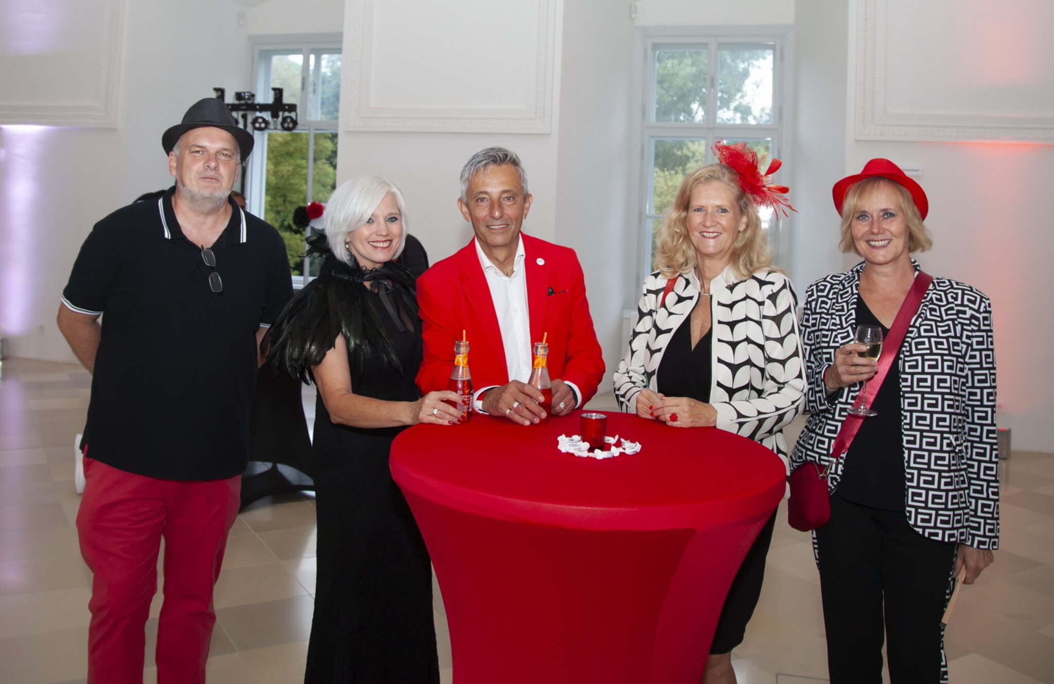 Marchfeldschlösser: Fete blanche-noir-rouge im Schloss Marchegg - Gänserndorf