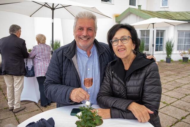 Kultur.Sommer.Semmering 2023: Ausverkaufte Vorstellung: Brandauer las ...