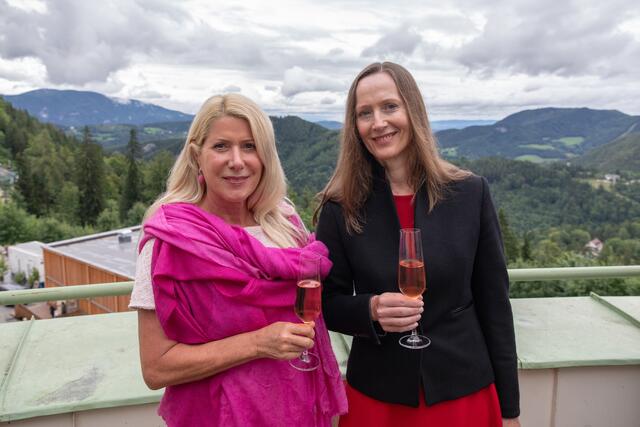 Kultur.Sommer.Semmering 2023: Ausverkaufte Vorstellung: Brandauer las ...