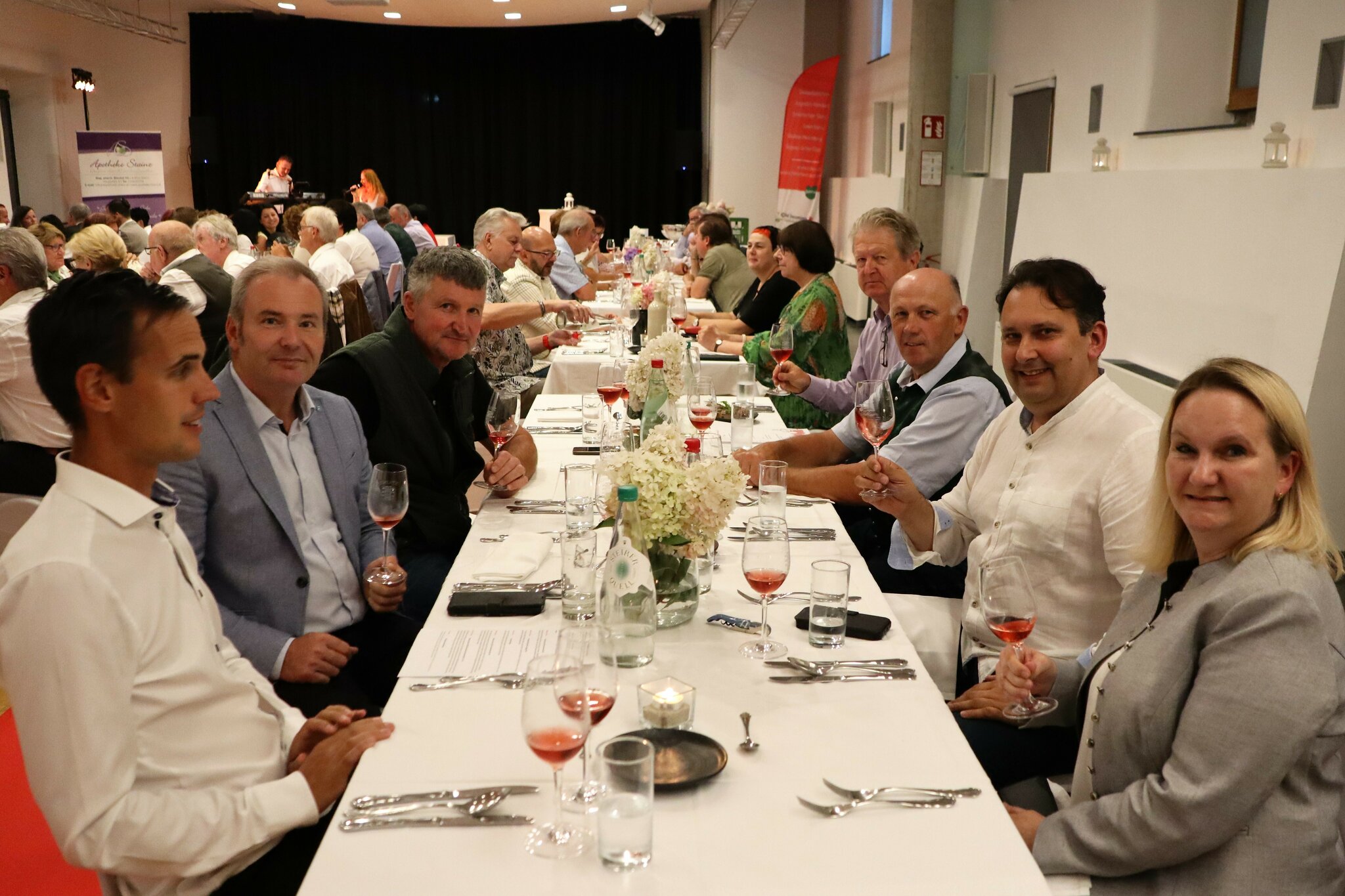 Präsentation Augustini-Weine: Die Augustini-Weintafel gab’s heuer ...