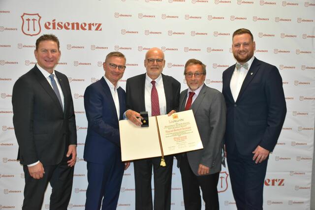 75 Jahre Eisenerz: Markus Riedler wurde zum Ehrenbürger ernannt - Leoben