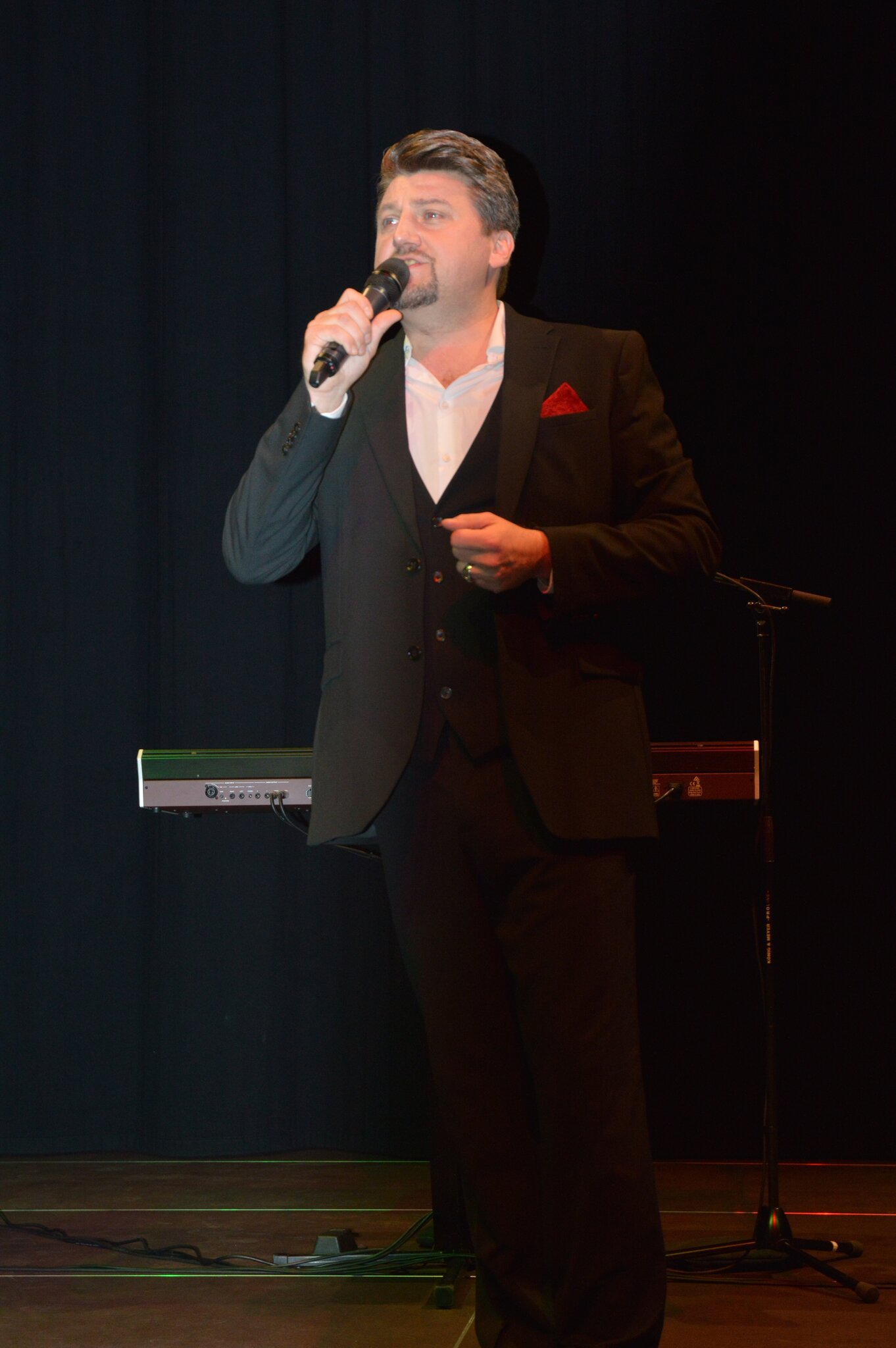 Udo Jürgens & mehr: Sommergfühl mit Nik Raspotnik und Sirtaki ...