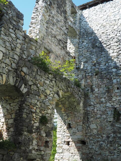Burg Ruine Klingenstein: Burg Klingenstein Steiermark - Graz