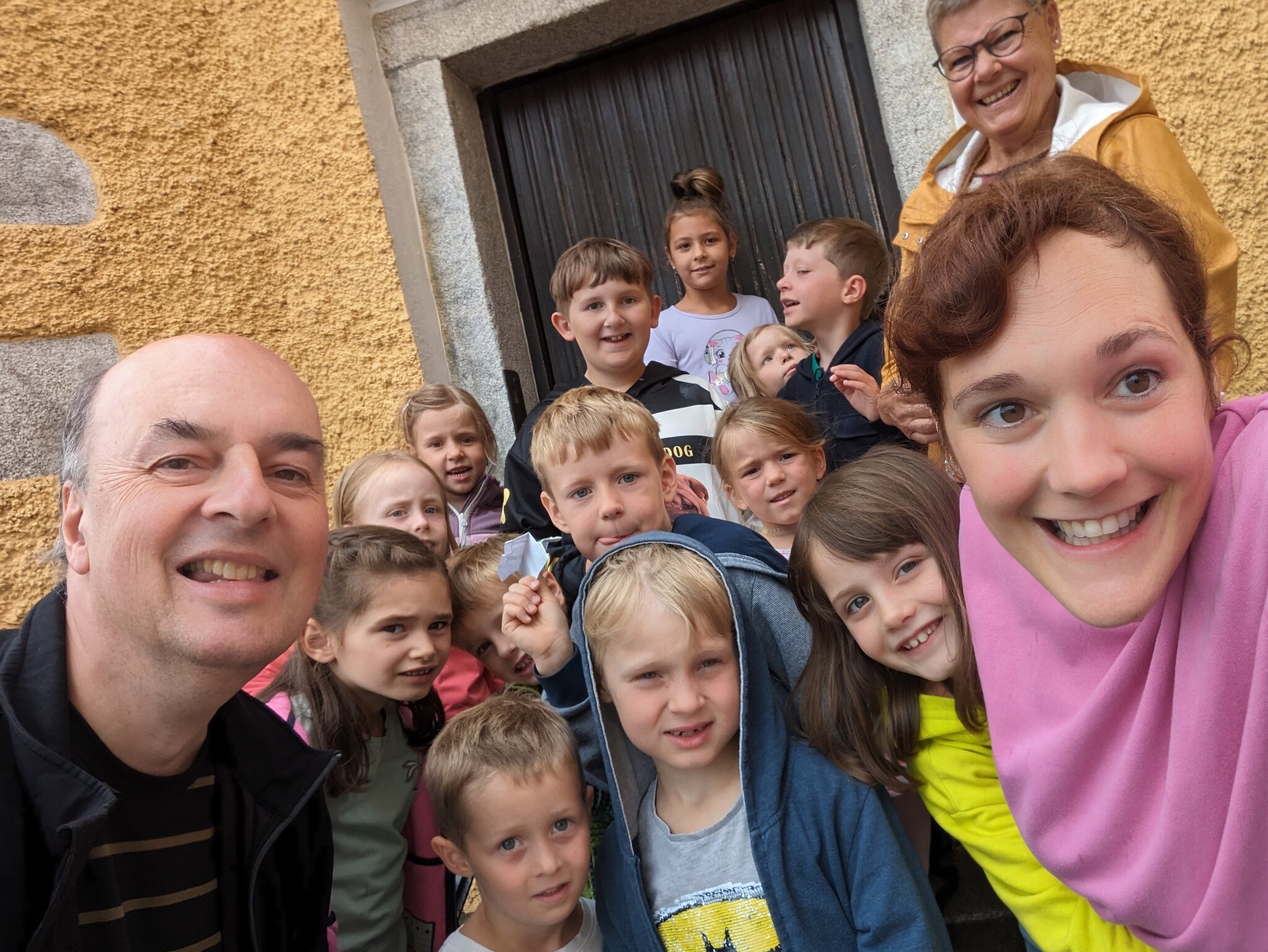 Ferienprogramm: Kinder entdecken den Kirchenraum von Feldkirchen - Urfahr-Umgebung