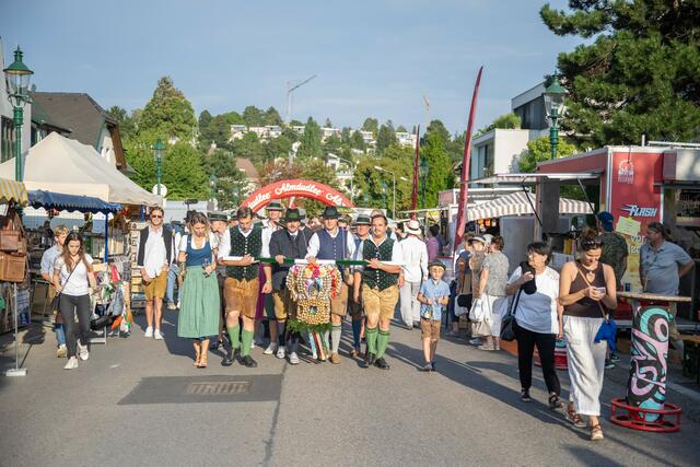 Fulminante Eröffnung: Alle Fotos vom ersten Tag am Neustifter Kirtag ...