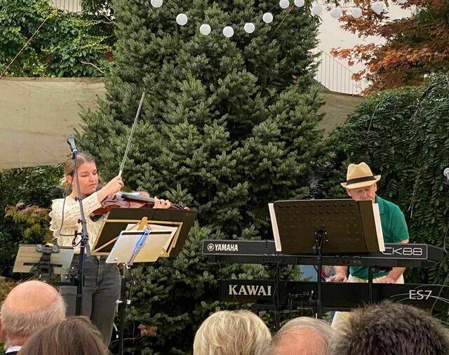 Musikalisches Gartenfest in Steindorf: Das war das Gartenkonzert im ...