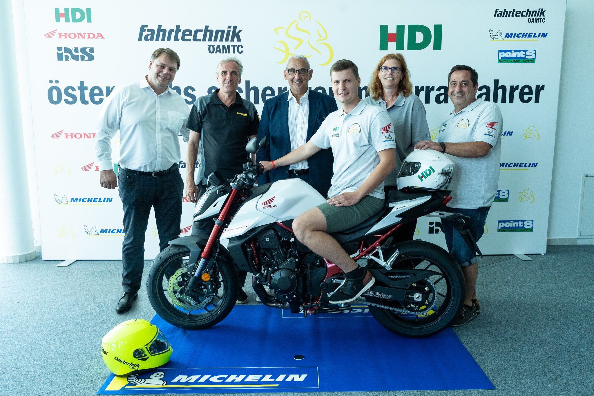 Pinggau: Michael Hofer ist Österreichs sicherster Motorradfahrer 2023 ...