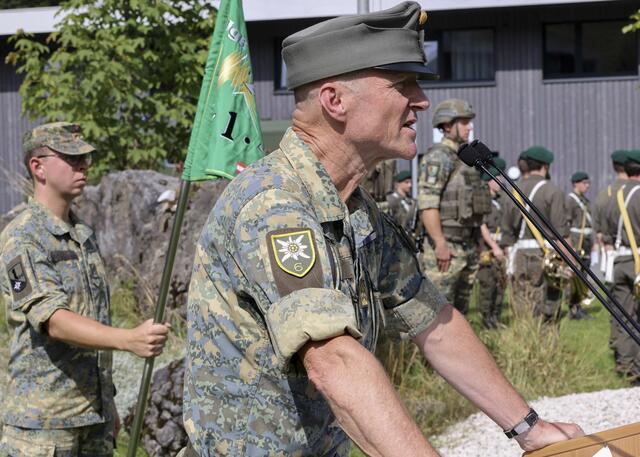 Kaderpräsenzeinheit: Verantwortungswechsel bei der 6. Gebirgsbrigade ...