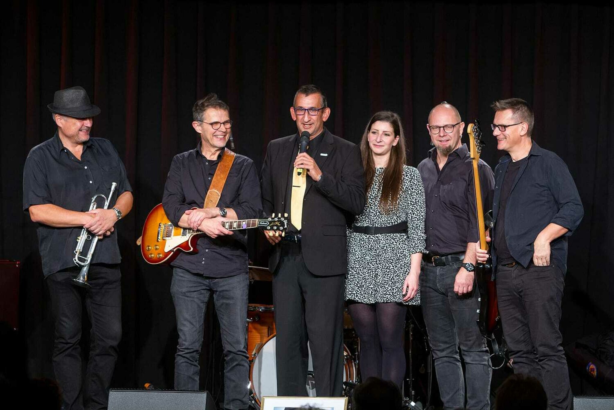 Theater Sellawie: Michael Jedlička & Band mit "Ohrwürmer & Evergreens ...