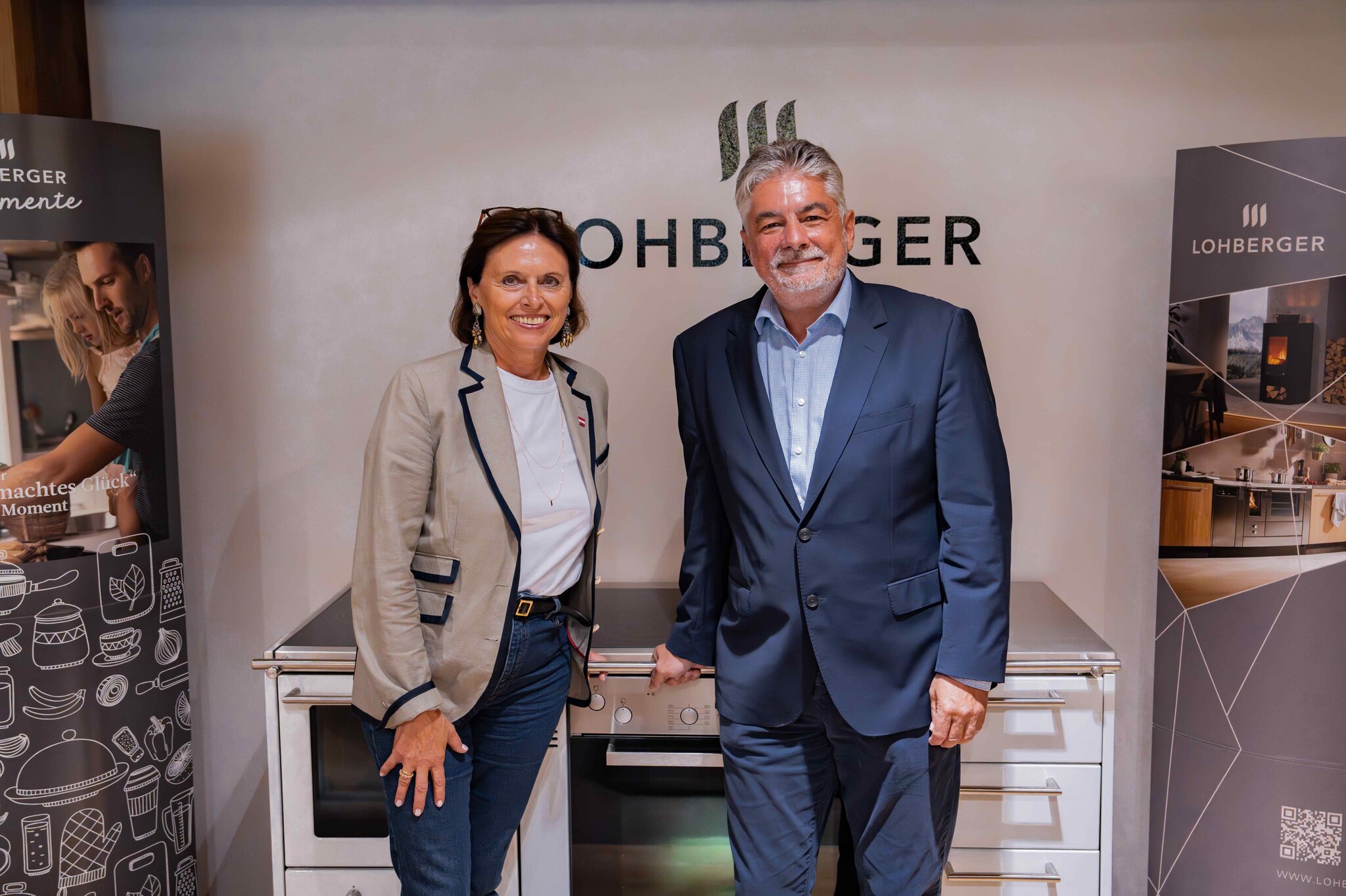 Schalchner Ofenhersteller: Tourismus-Staatssekretärin Susanne Kraus ...
