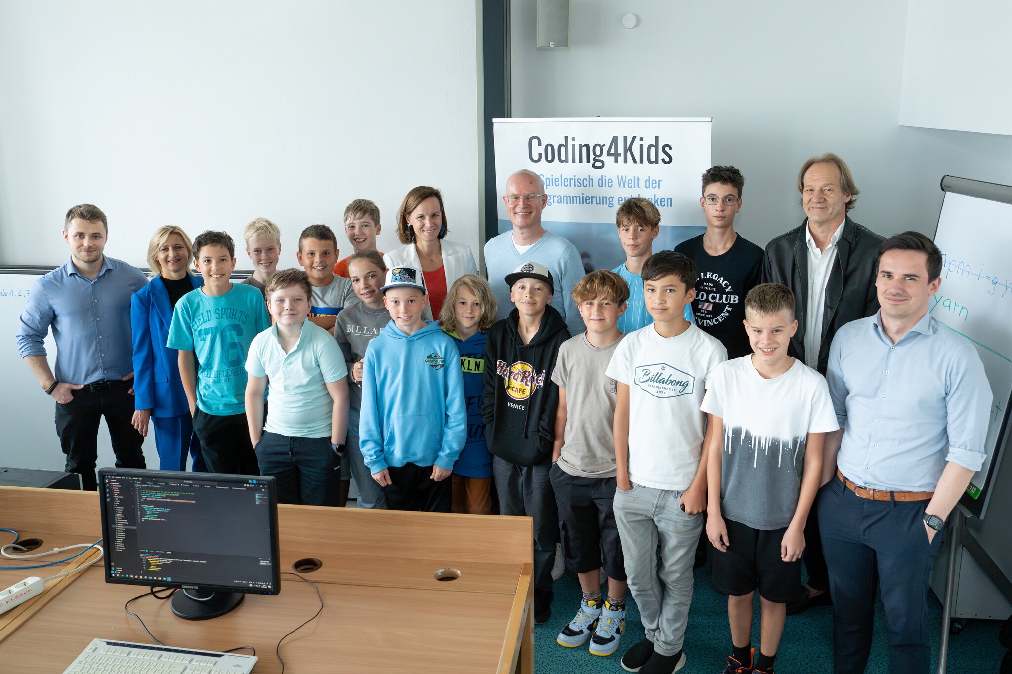 Programmierkurs für Kids: Mariana Kühnel besucht „Coding4Kids“ in Innsbruck - Innsbruck