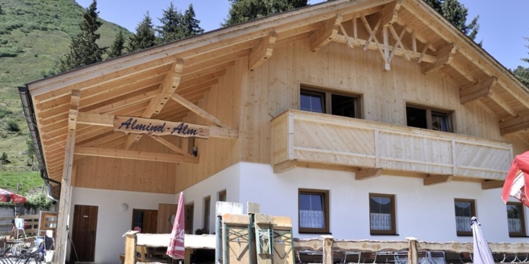 Westliches Mittelgebirge: Almsegen für die Almind-Alm in Ranggen ...