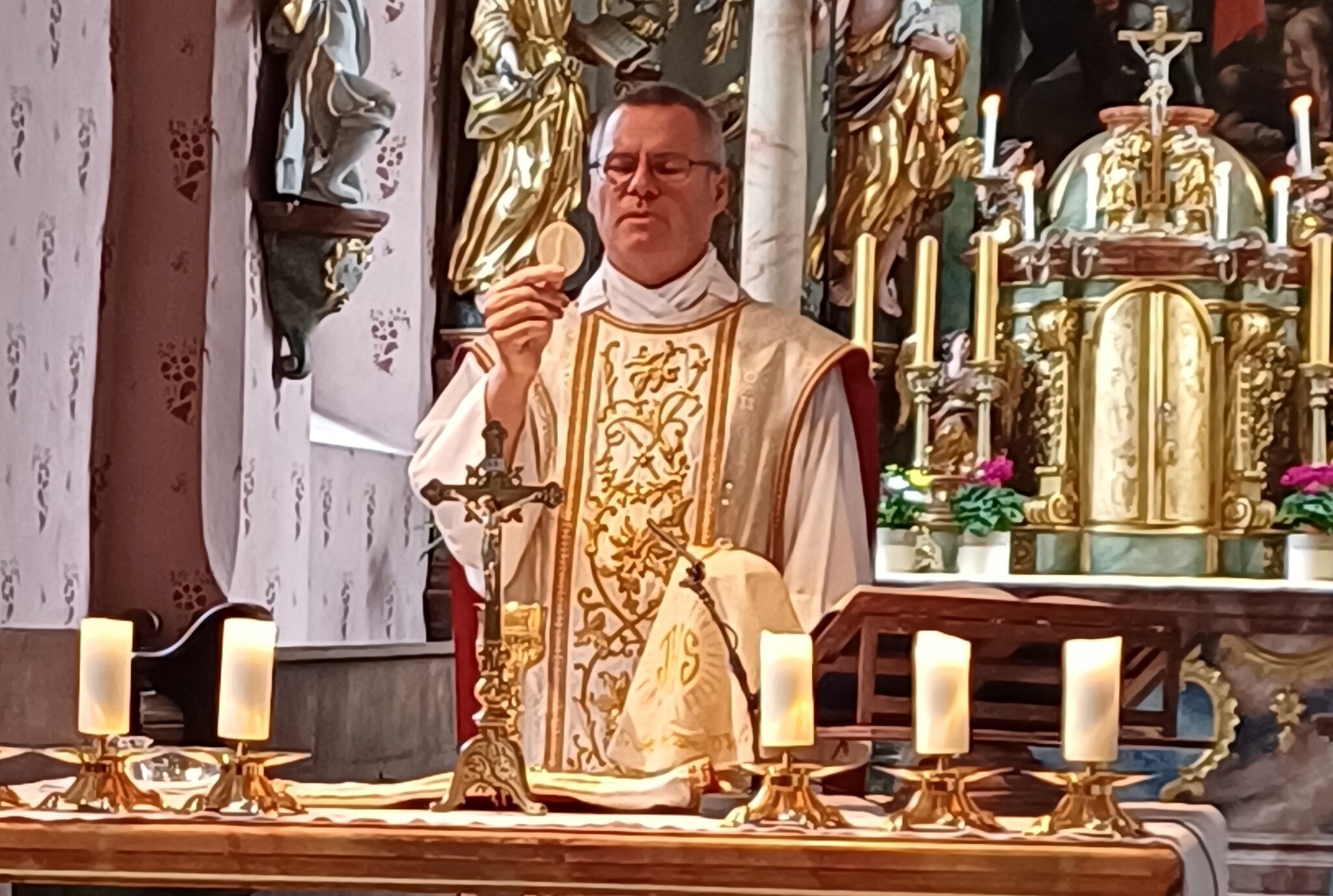 Neuer Pfarrprovisor in der Gemeinde Himmelberg: Jacek Artur Wesoly: Neuer Pfarrer in der ...