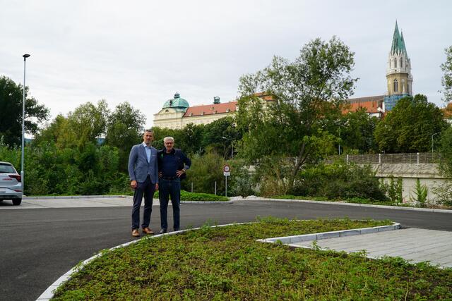 Verkehrsflächen: Parkplatz in der Au am Durchstich erneuert ...