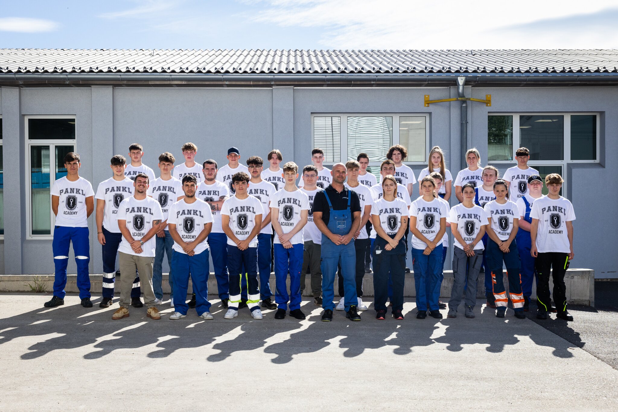 Mit High Speed ins Berufsleben: 45 neue Lehrlinge starten bei Pankl ...