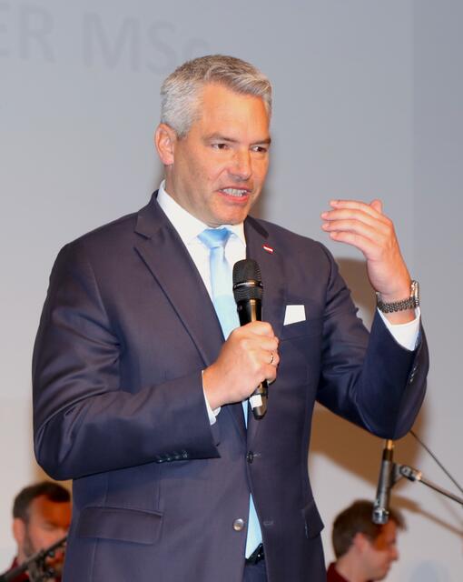 Offizieller Auftakt: Bundeskanzler Karl Nehammer eröffnete die Rieder ...