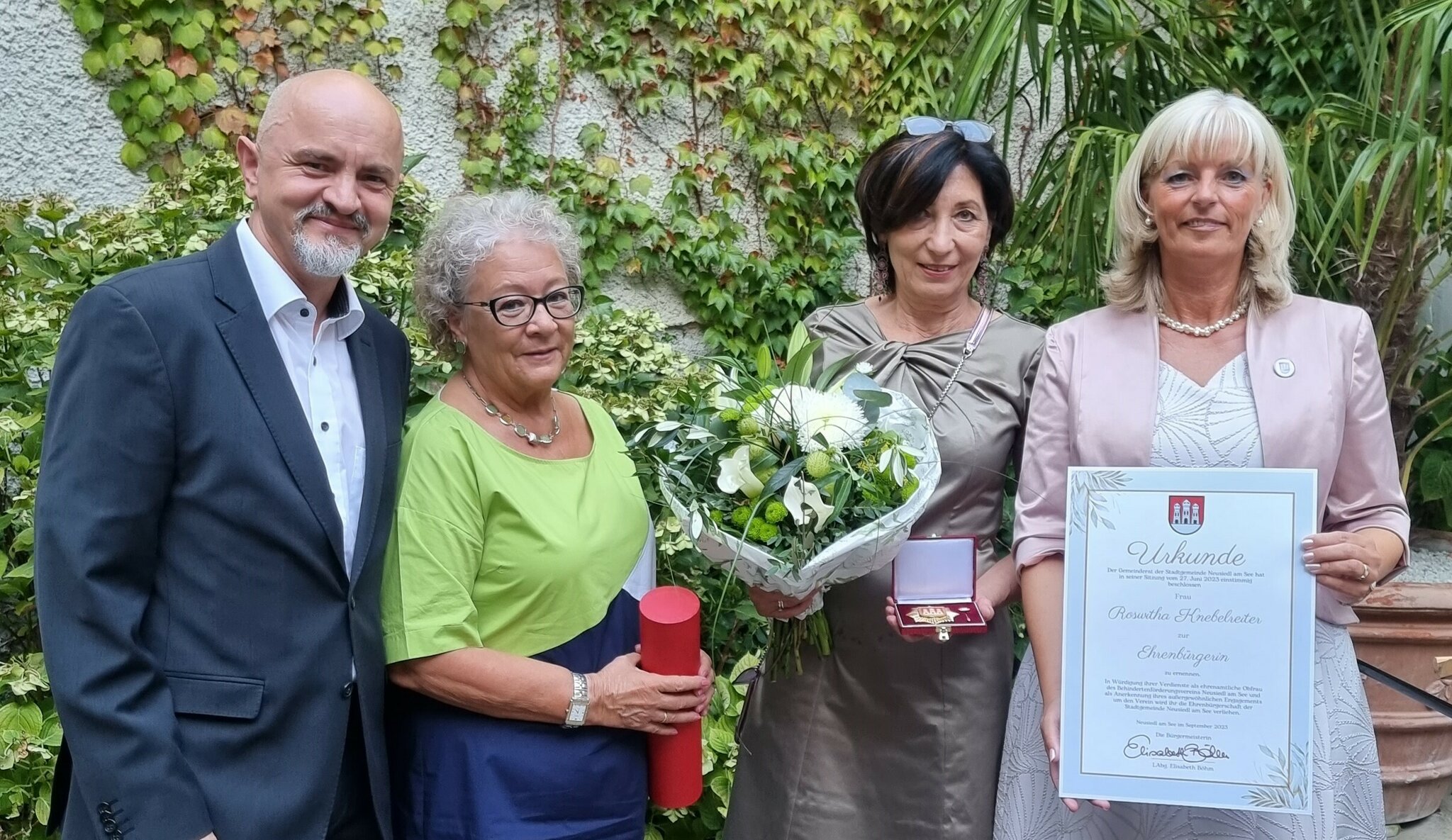 Stadtgemeinde Neusiedl am See: Neue Ehrenbürgerin Roswitha Knebelreiter ...