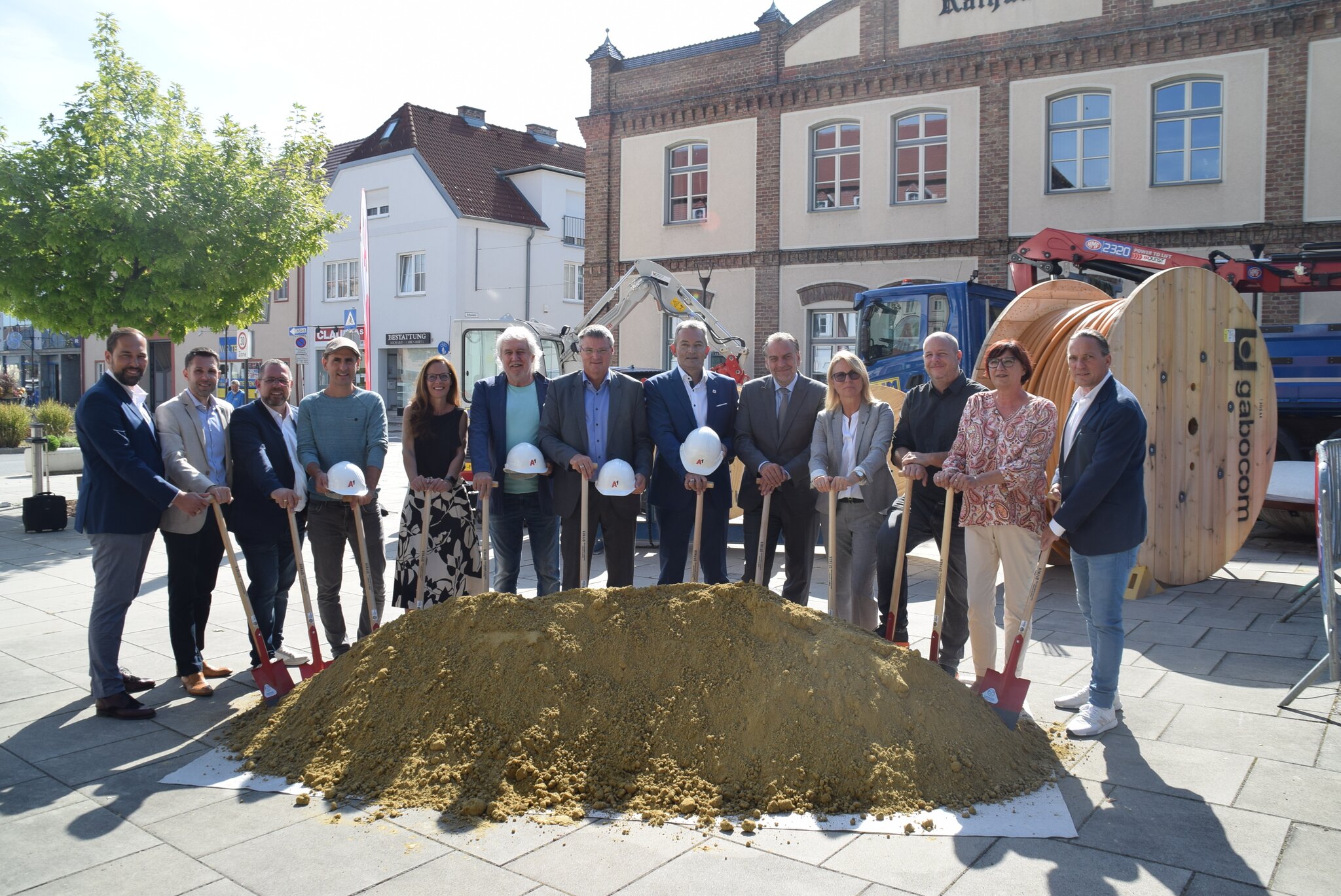 Glasfaserausbau: 1.300 Kilometer Kabel führen in ein neues Zeitalter ...