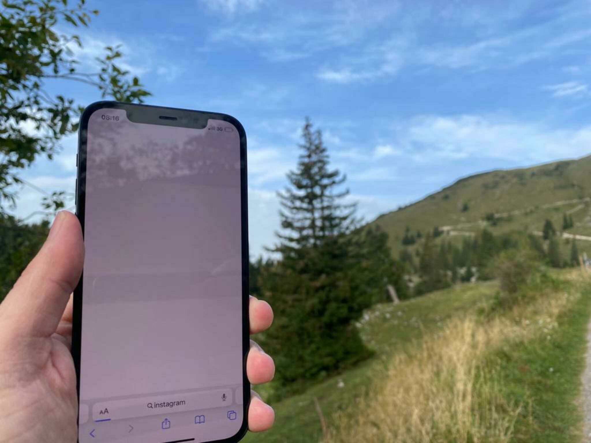 Am Dobratsch: "Die Handy- und Internetverbindung ist eigentlich eine ...