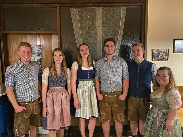 Neue Leitung bei Ertler Landjugend: Die Gründungsleitung der Ertler ...