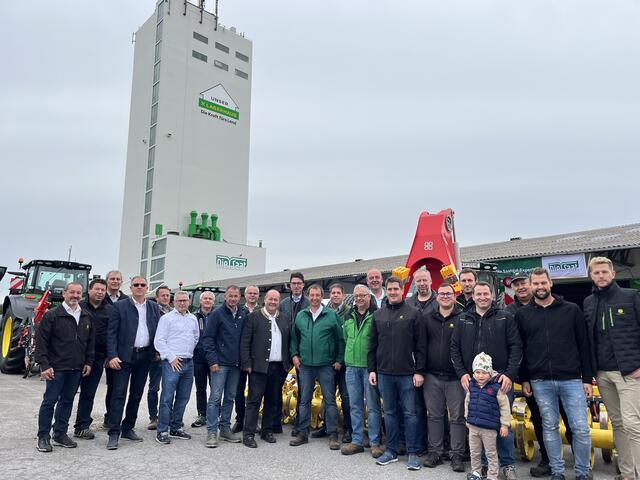 Stronsdorf: Lagerhaus informiert über Maisanbau - Mistelbach