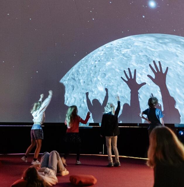 Neue Ausstellung im Kindermuseum: Wiener Kids basteln an der Welt der ...