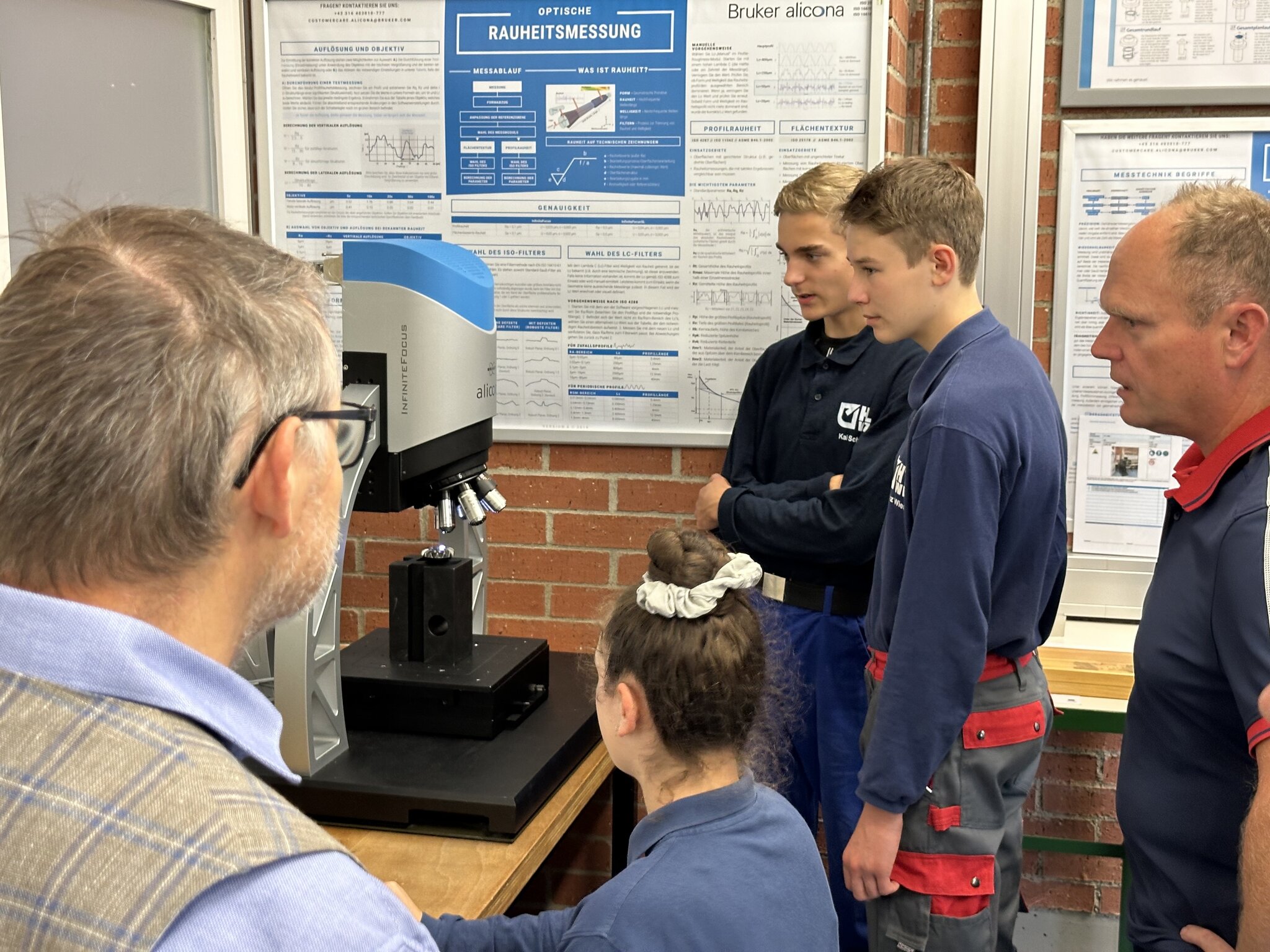 HTL Weiz: Optisches 3D-Messgerät sorgt für Hightech-Stimmung im Labor ...