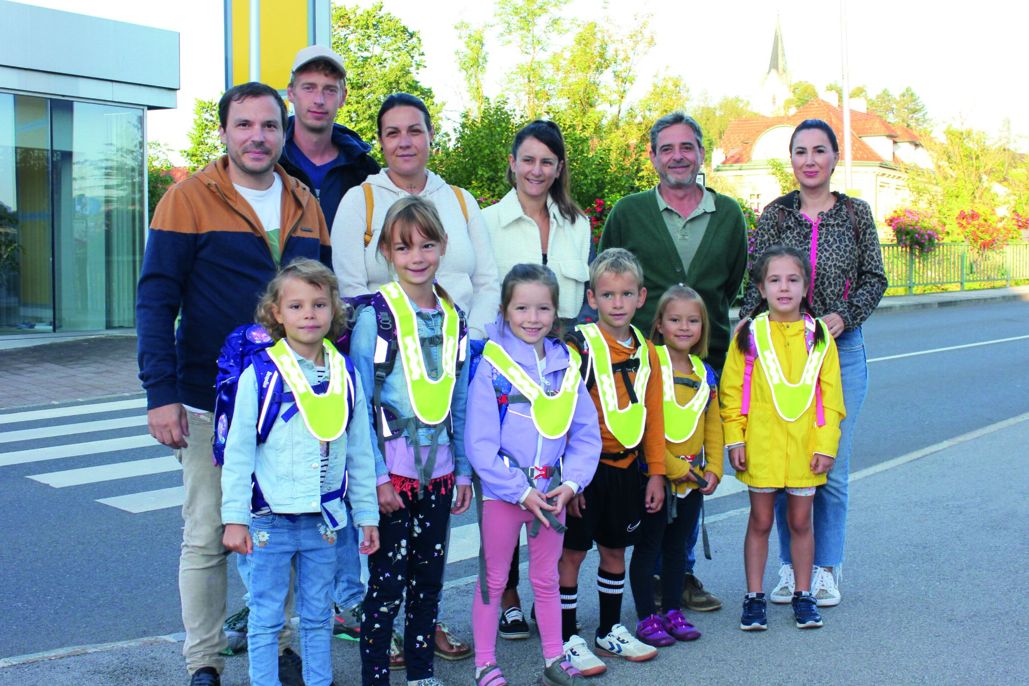 Sicherer Schulweg: Zu Fuß zur Schule mit dem Pedi-Bus in Wieselburg ...