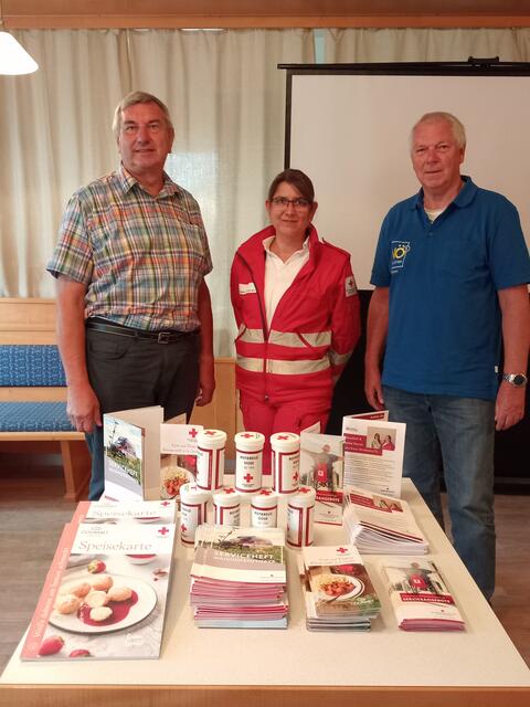 Gastern: Rot Kreuz-Notfalldosen vorgestellt - Waidhofen/Thaya