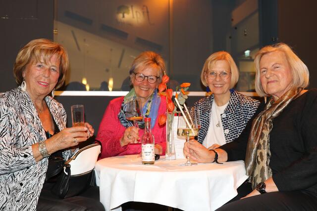 Bühne im Hof St. Pölten: Alexander Goebel feiert 70. Geburtstag - St ...