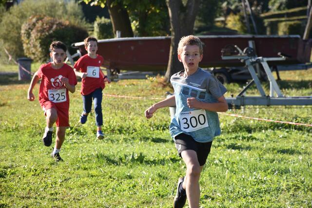 13 Schulen, 360 Läuferinnen und Läufer: Teilnehmerrekord bei den Cross ...