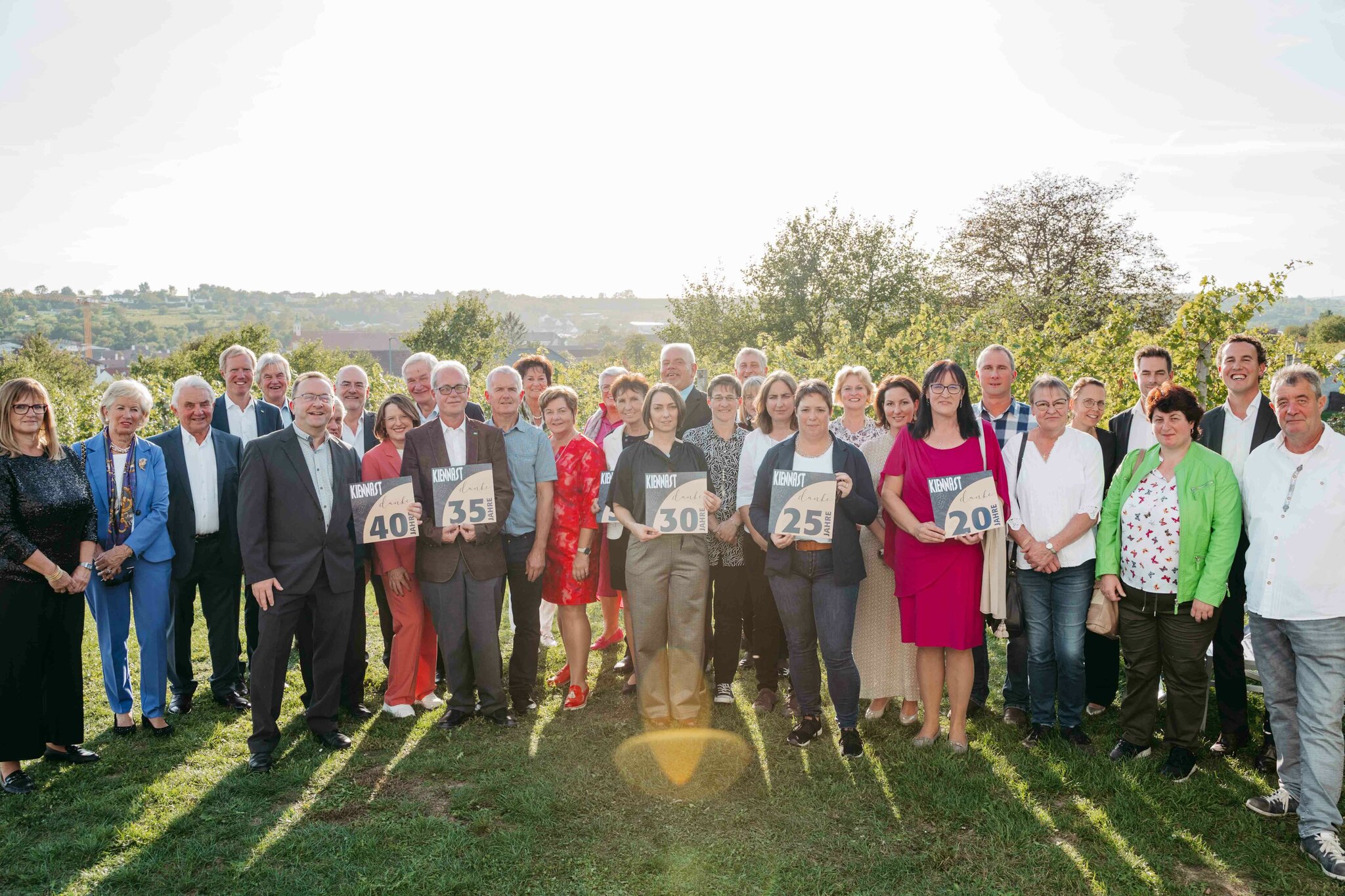 Jubilare bei der Firma Kiennast: Feierliche Mitarbeiterehrung im ...