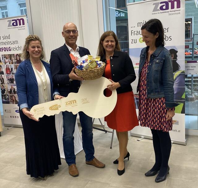 zam und StAF: Neues Zentrum für steirischen Arbeitsmarkt eröffnet - Graz