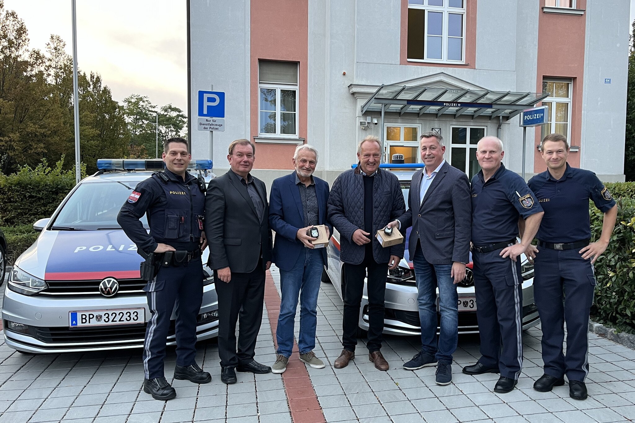 Mehr Schutz: Gaswarngeräte für Polizei in Wiener Neudorf - Mödling