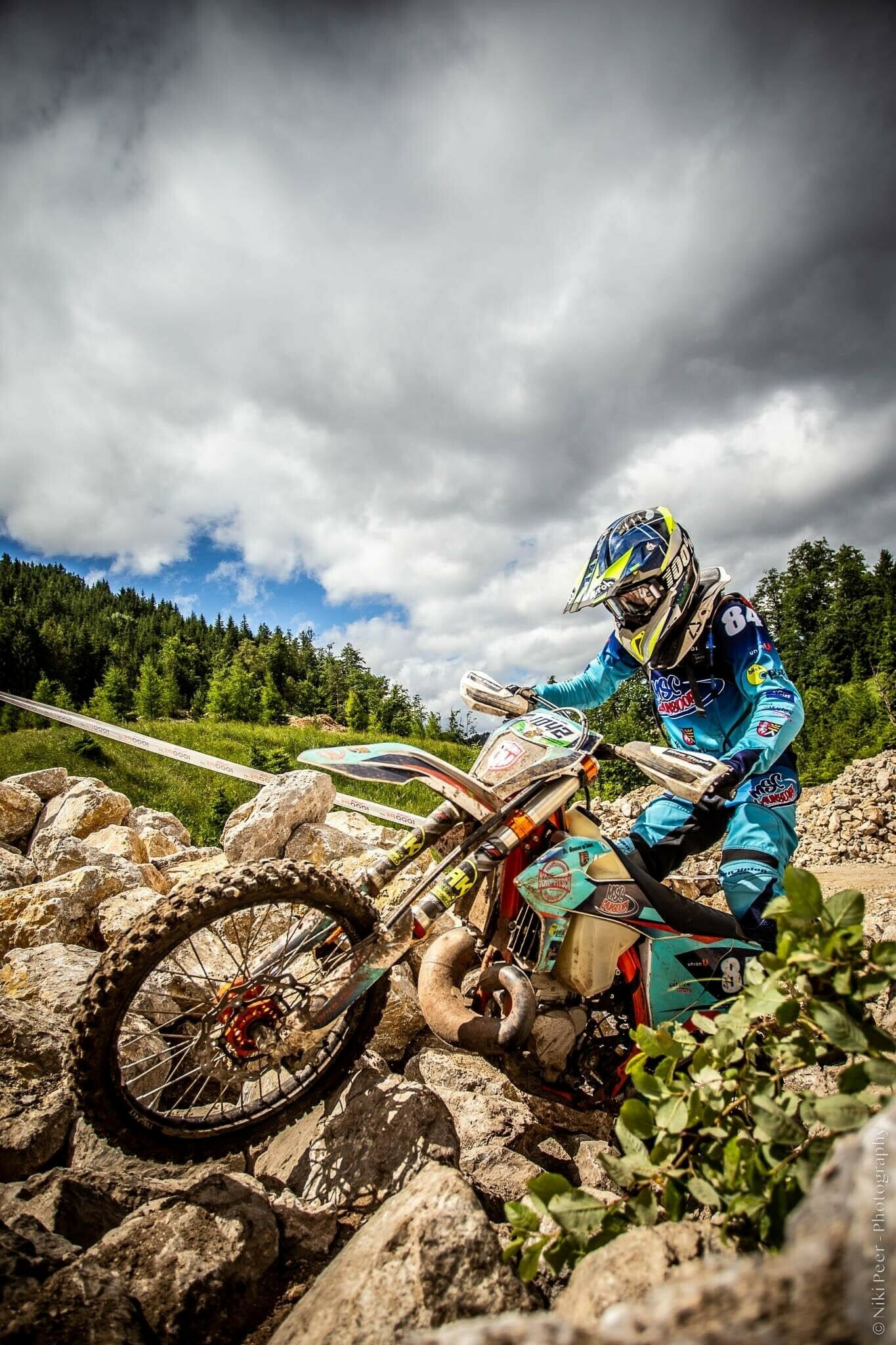 In Enduro-Gold-Klasse: Marvin Rankl schließt Saison mit Meistertitel ...
