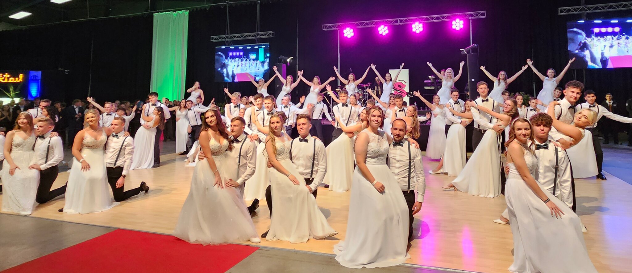 HTL Pinkafeld: Bautechnik-Maturaball mit glanzvollen Höhepunkten - Oberwart