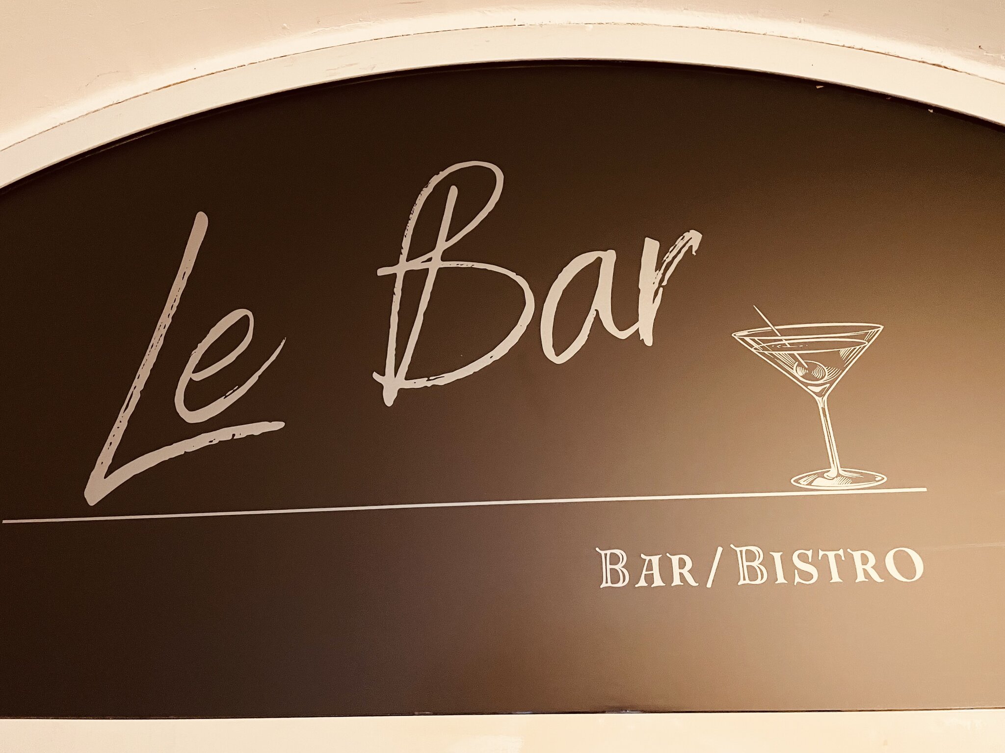 Fleißig umgebaut: Am Mittwoch öffnet Le Bar am Villacher Hauptplatz ...