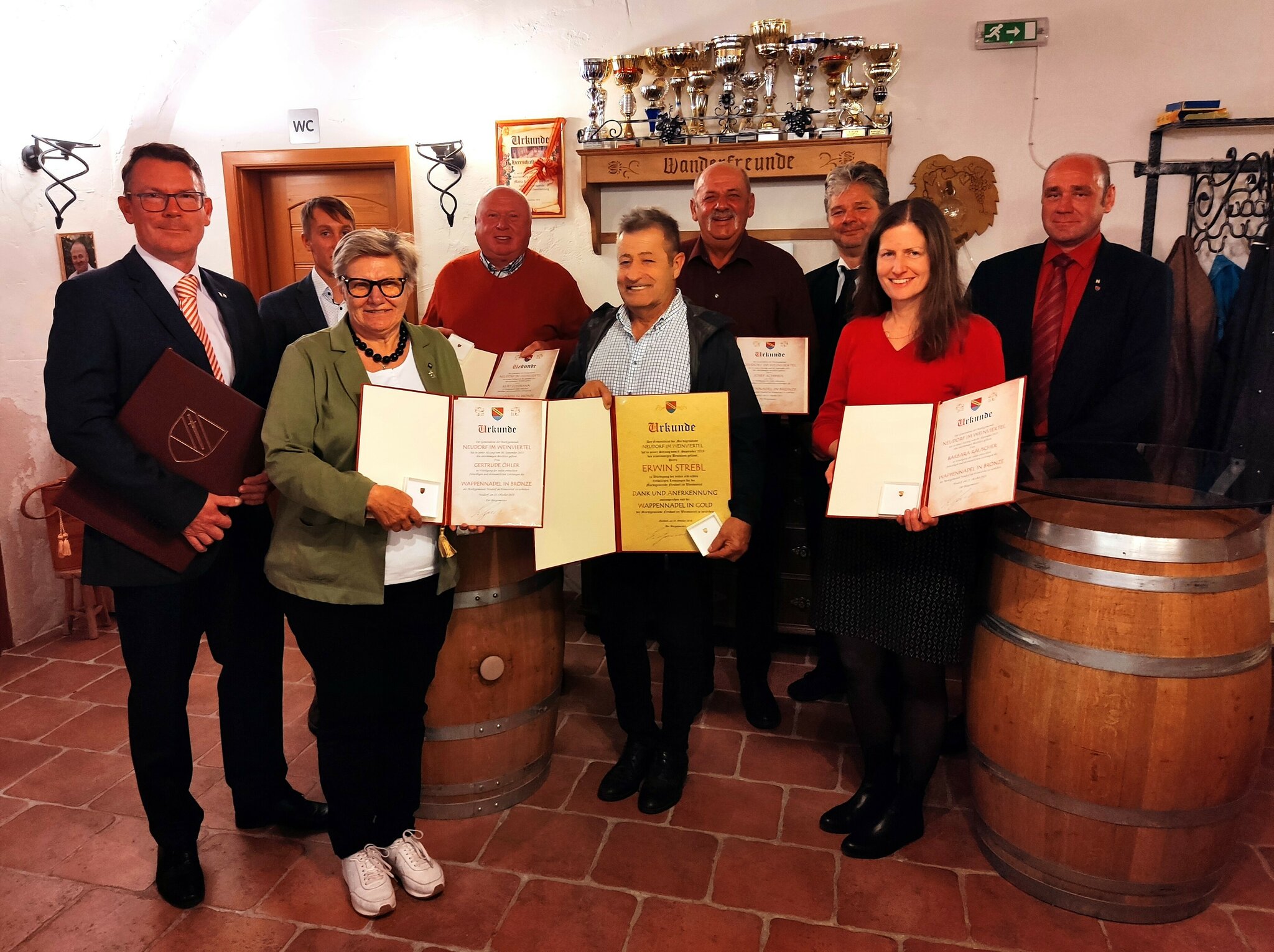 Ehrungen: Neudorf im Weinviertel würdigt ehrenamtliches Engagement ...