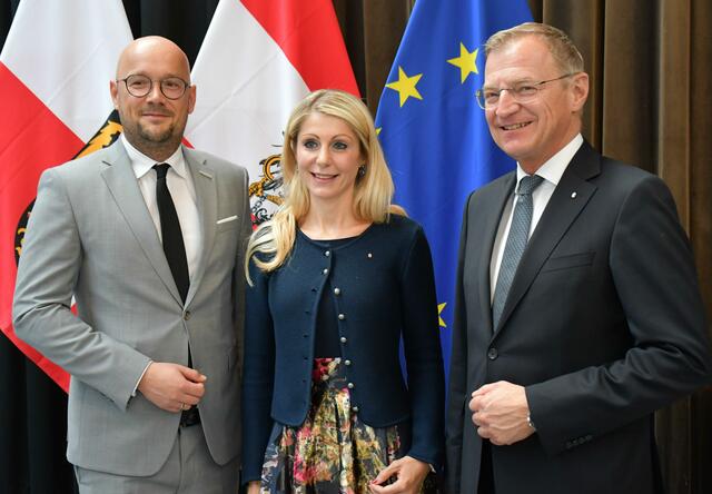 Freistadt: Andrea Wildberger offiziell ins Amt als Bezirkshauptfrau ...