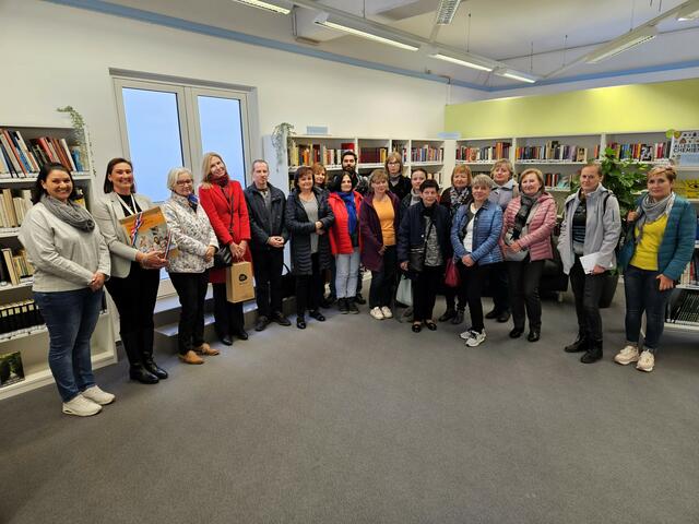 Stadtbibliothek Laa: Bibliotheksbesuch aus Hodonin - Mistelbach
