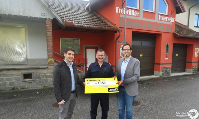 JVP Schrems: Baustellen-Spende für die Feuerwehr - Gmünd