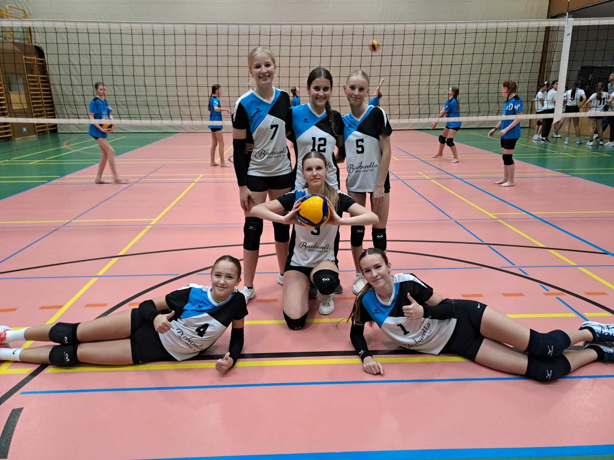 Sport: IMS Langenhart-Girls starten mit zwei Siegen in ...