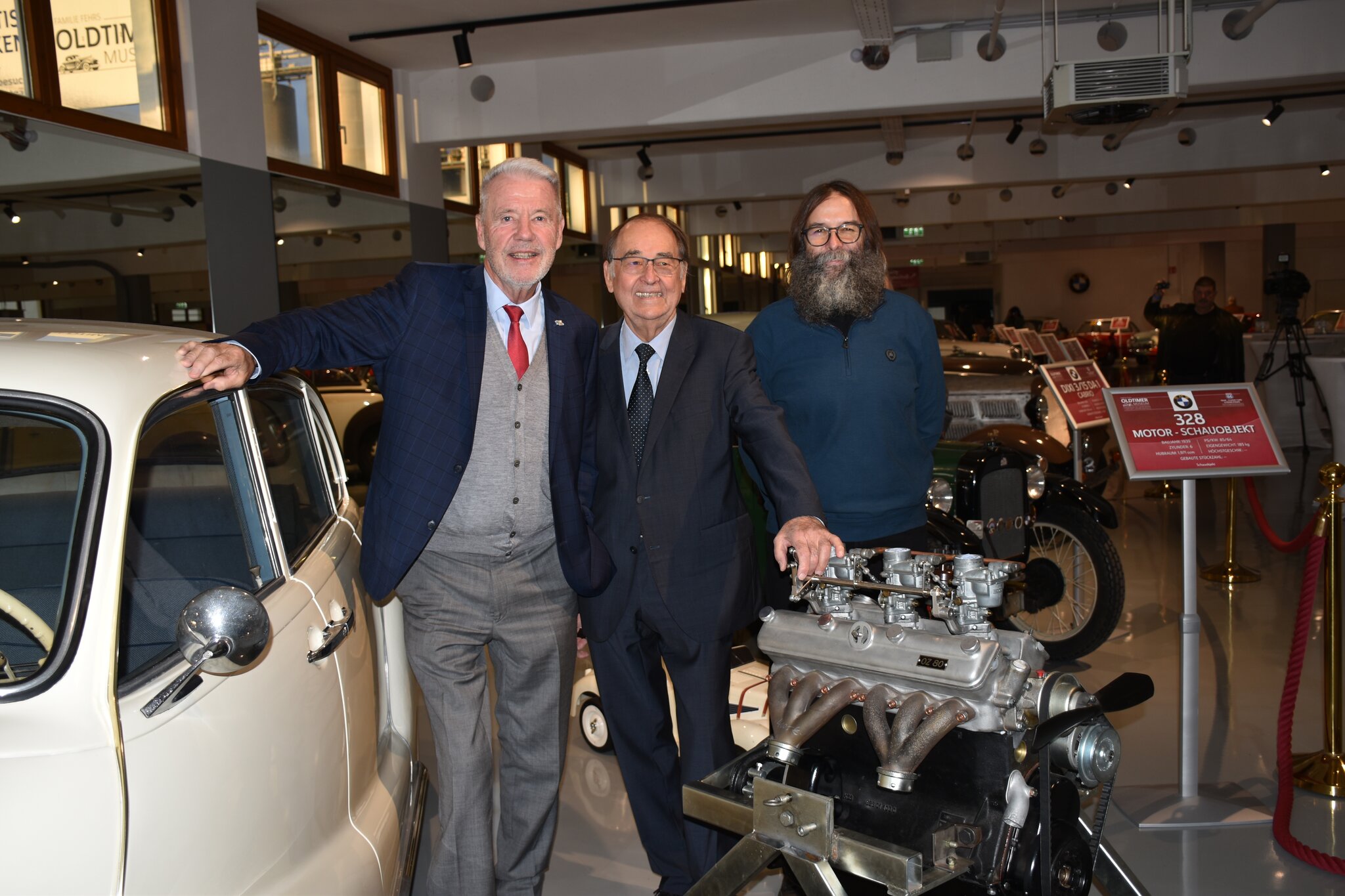 Eröffnung der Sonderausstellung: Seltene BMW-Fahrzeuge in Familie Fehrs ...