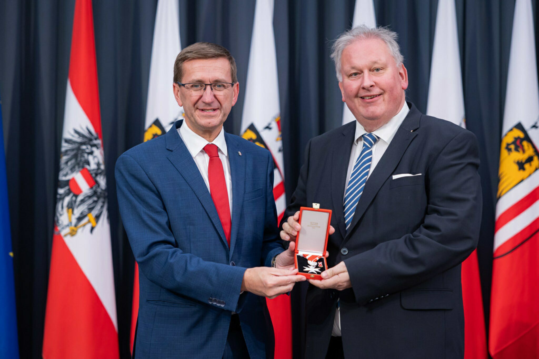 Bezirk Rohrbach: Manfred Stallinger erhielt silbernes Verdienstzeichen - Rohrbach