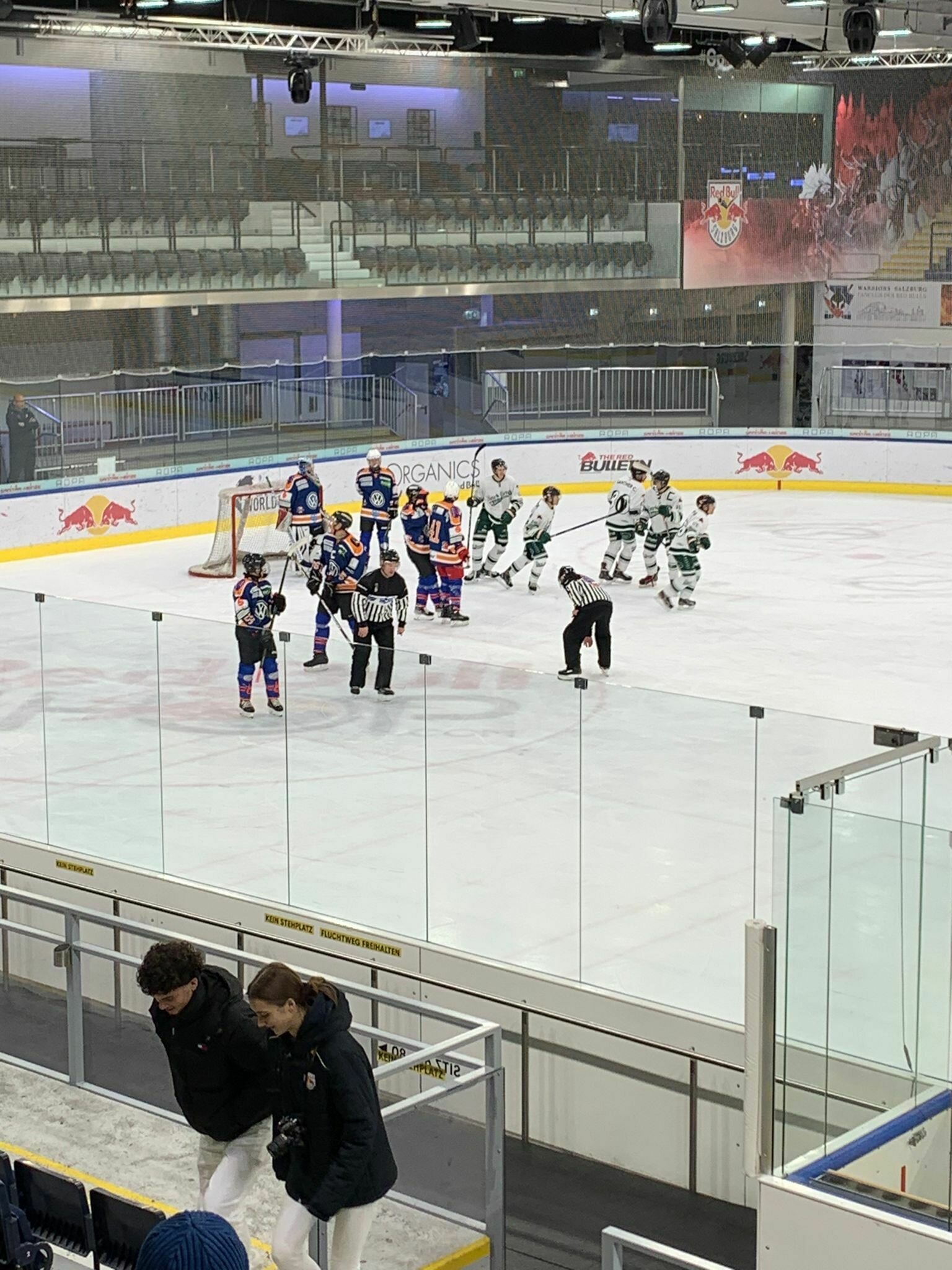 Eishockey: Erfolgreicher Start: USC-Ramingstein's Dark Green Ravens ...