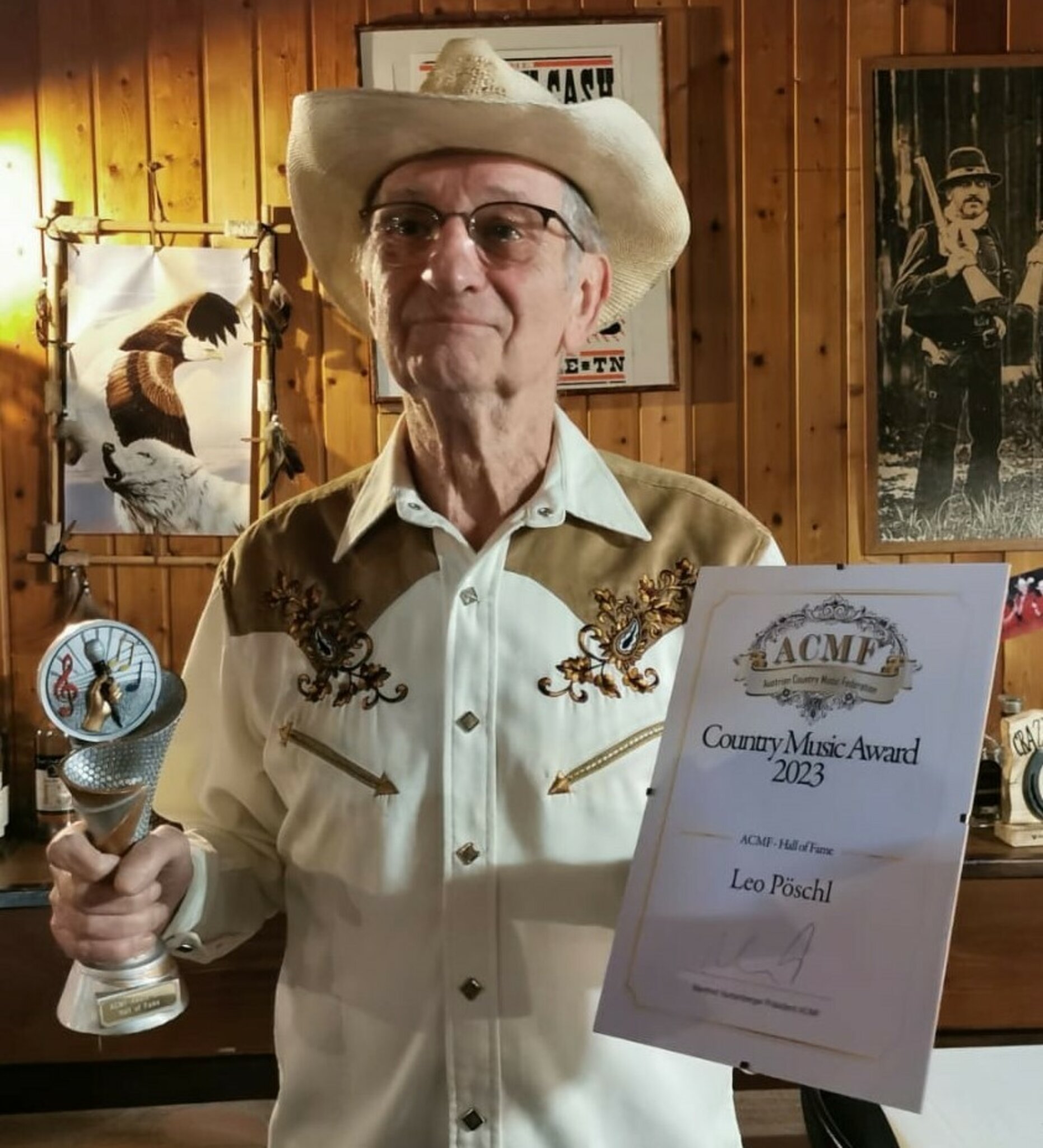 Countrymusic „Hall of Fame“: Hohe Auszeichnung für Wimpassinger Leo ...