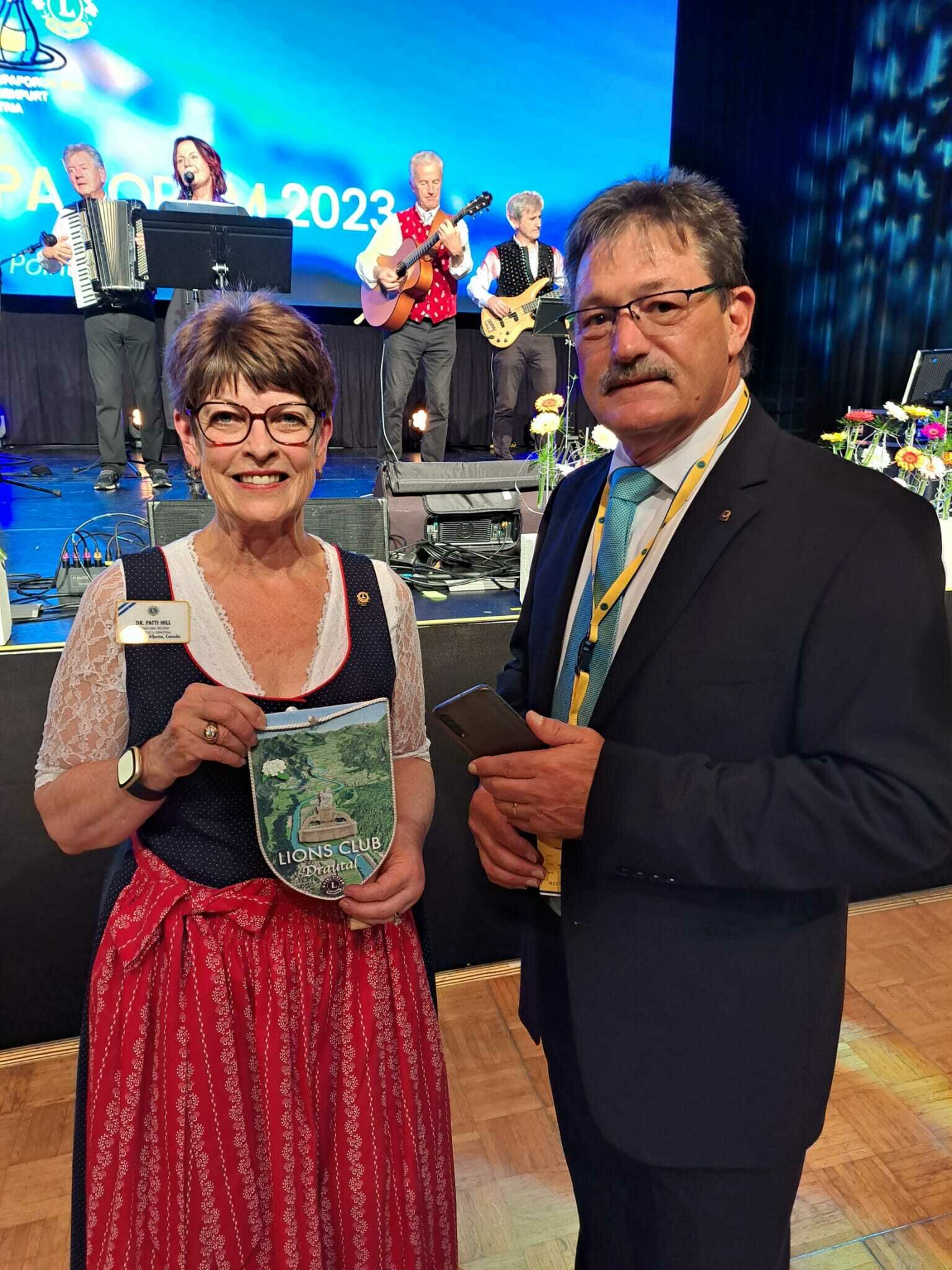 Interview: Lions-Weltpräsidentin Patti Hill: „Wir Lions, sind nicht für ...