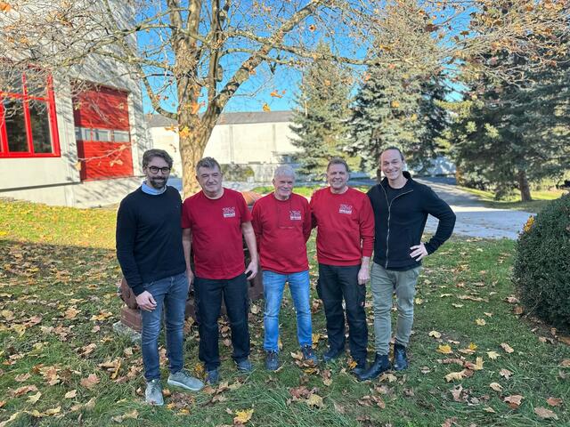 Erwin Mach Gummitechnik: Drei Mitarbeiter feiern ihr 40-jähriges ...