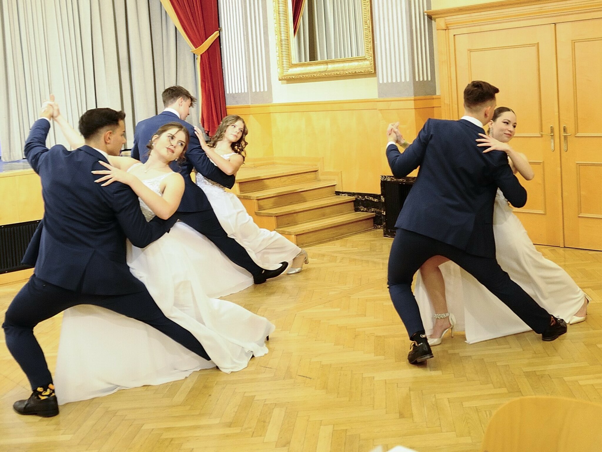 Der Maturaball der HTL Voitsberg: 500 Gäste beim "Abgang mit Steel ...